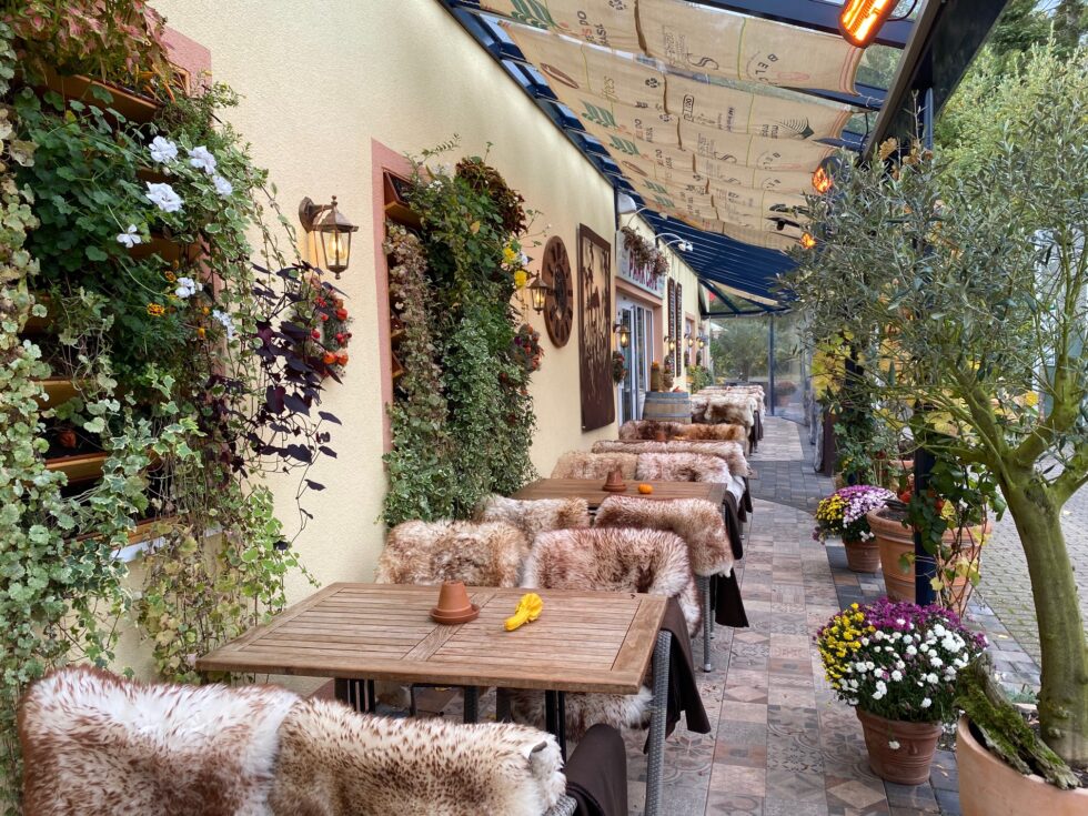 Öffnungszeiten - Park Café Trattoria